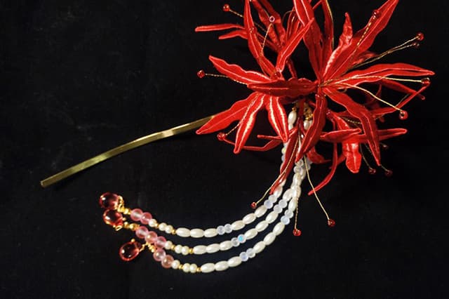 Top 10 Flowers Used to Summon Ghosts - FlowersLib